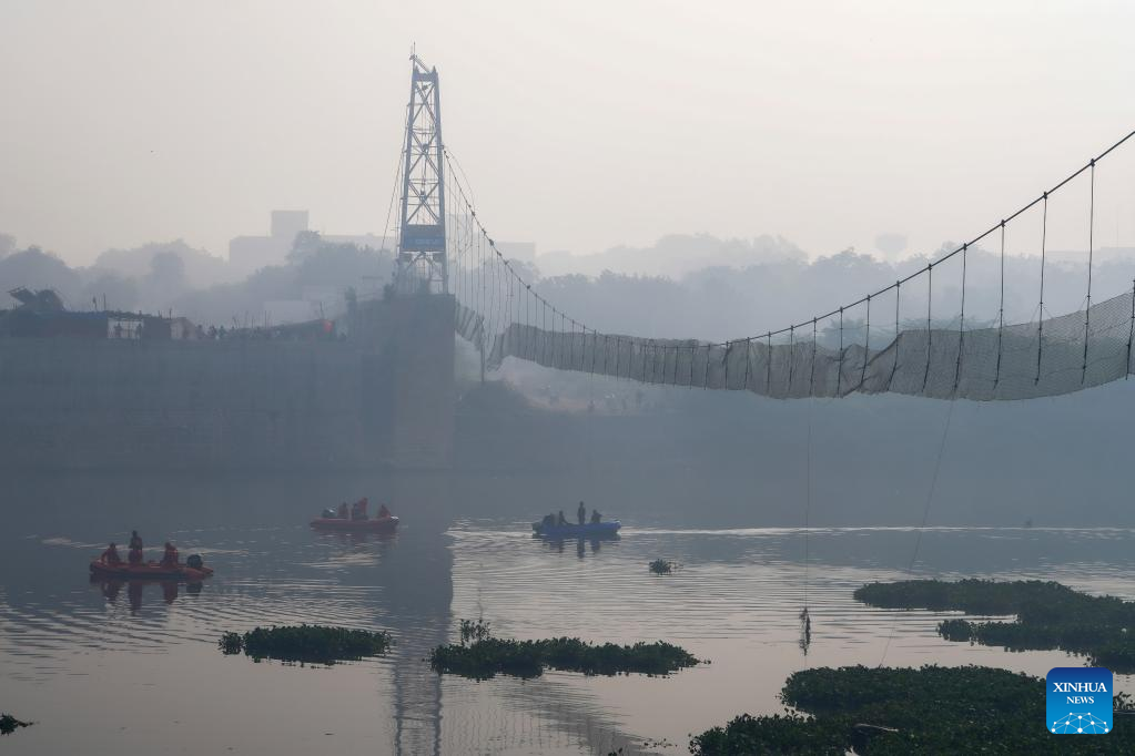 India's Gujarat observes mourning to condole deaths in bridge collapse-Xinhua