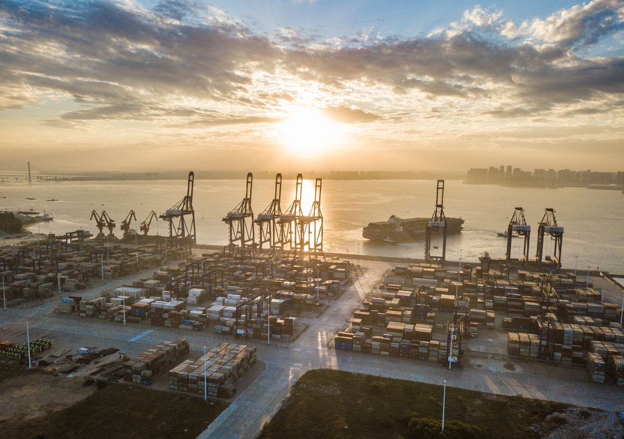 Hainan free trade port aims high-quality development in 2022-Xinhua
