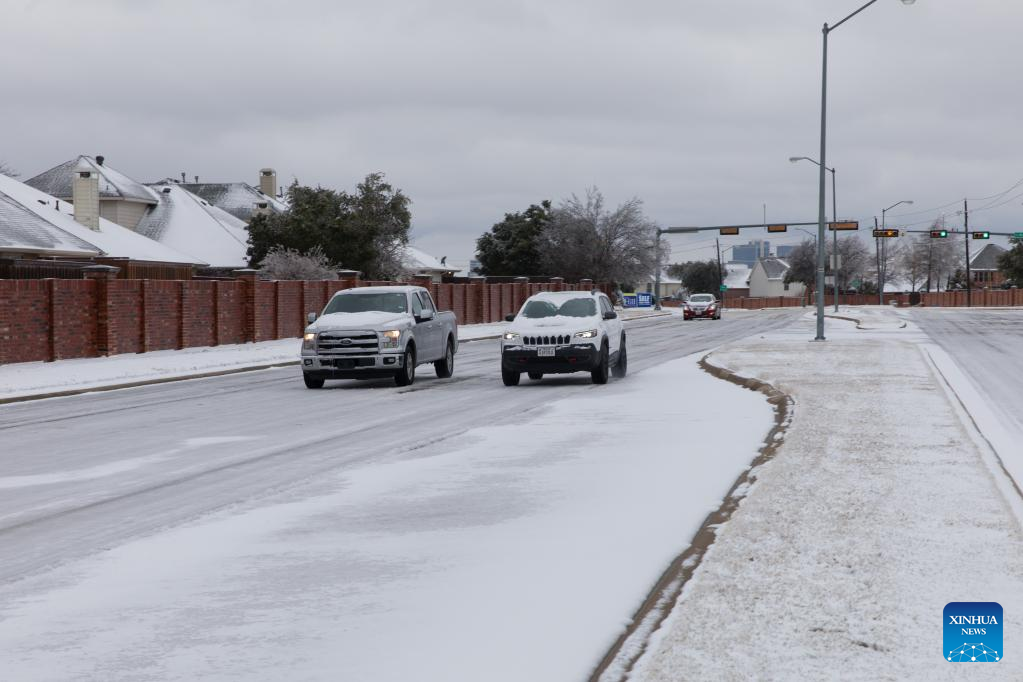 Winter storm hits U.S. Texas, statewide power failure not expected-Xinhua