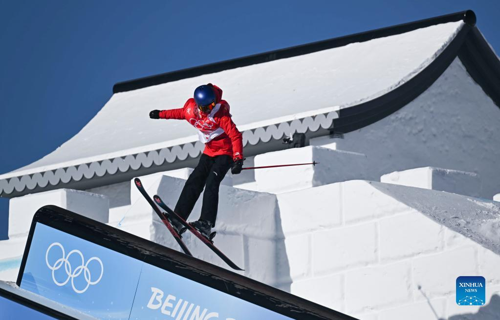 Highlights of women's freeski slopestyle qualification-Xinhua