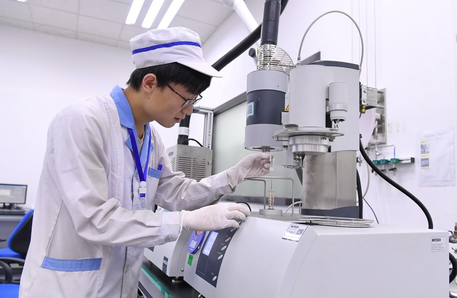 Chinese battery giant launches 2.8-bln-yuan project in Shanghai-Xinhua