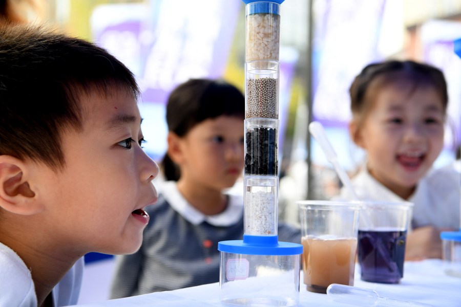 China strengthens science popularization: official-Xinhua