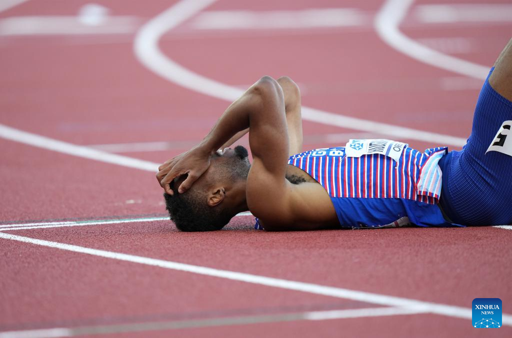 Highlights of men's 400m final at World Athletics Championships ...