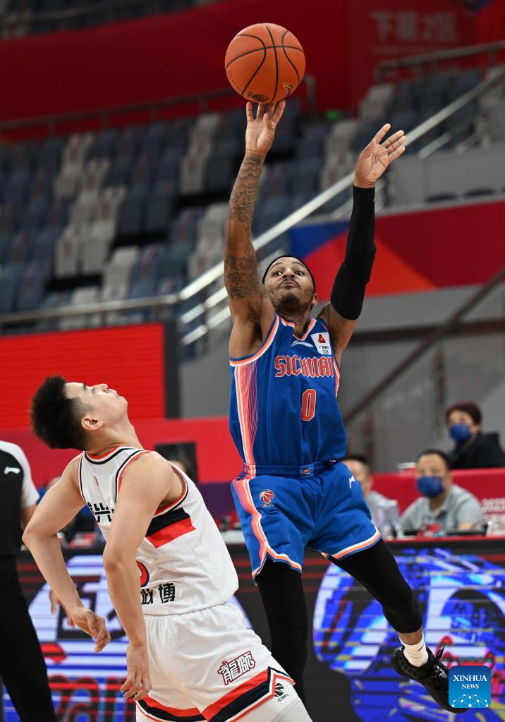 CBA league: Guangzhou Loong Lions vs. Sichuan Blue Whales-Xinhua