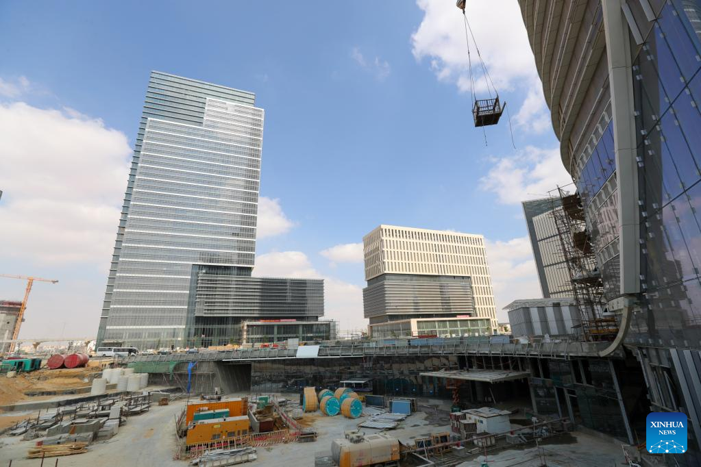 Feature: China's construction giant integrates "green development" idea ...