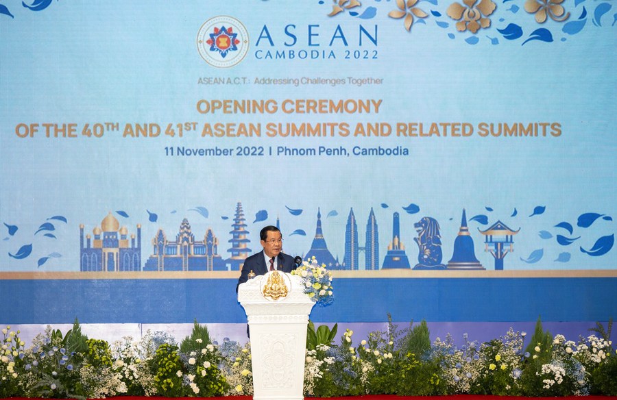 ASEAN leaders adopt statements at summit in Cambodia focusing on recovery-Xinhua