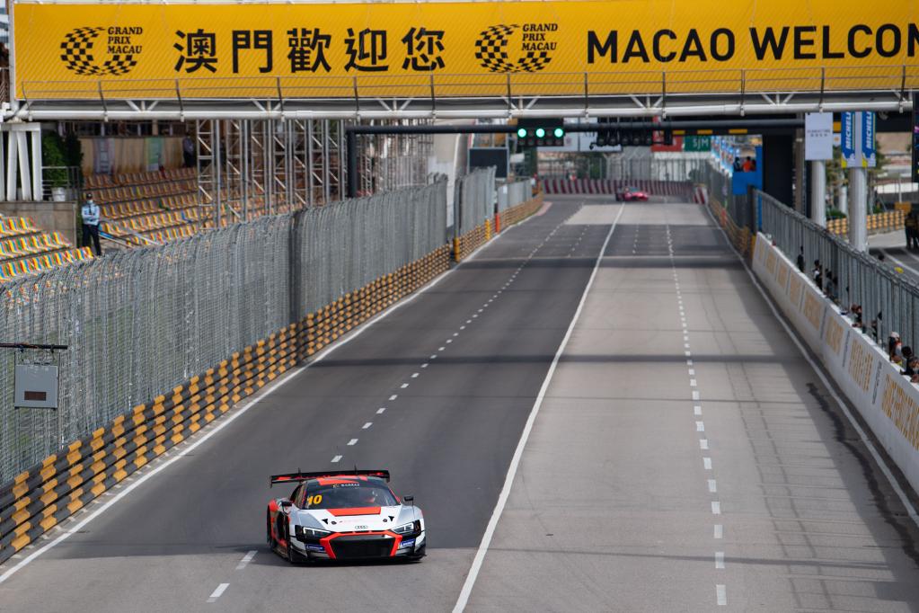 In pics: 1st day of 69th Macao Grand Prix-Xinhua