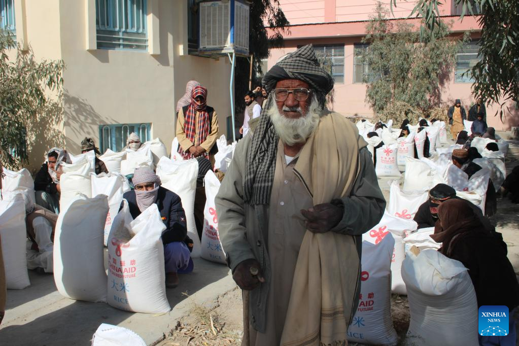 More Chinese humanitarian aid distributed in Afghanistan's Nimroz ...