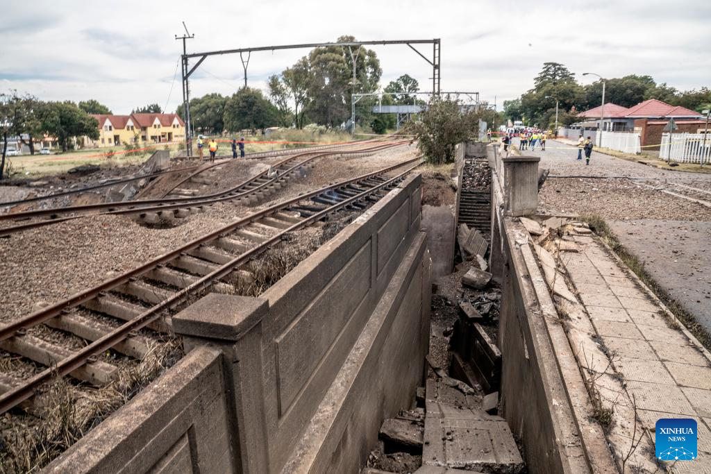 10 dead, 50 more injured in South Africa's Johannesburg after gas ...