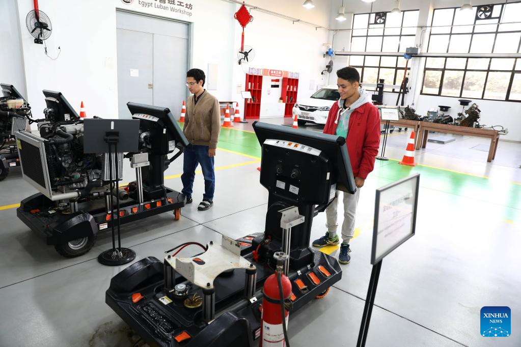 Feature: Chinese Luban Workshop helps train Egypt's future engineers-Xinhua