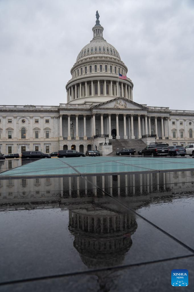 Divided U.S. Congress convenes in scandal, with McCarthy failing ...
