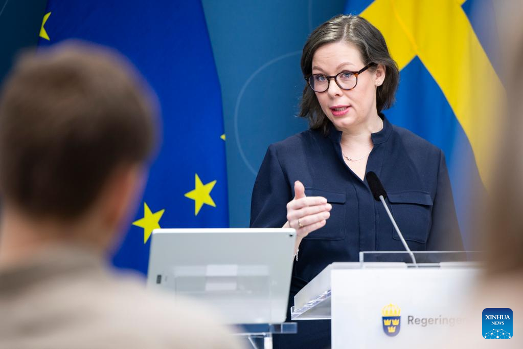 Swedish gov't to tighten immigration-Xinhua