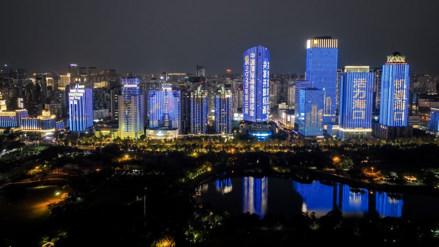 Economy&Life | Night view of Haikou City, south China's Hainan Province ...