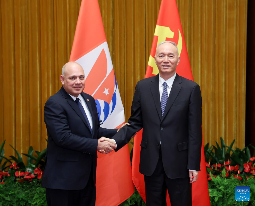 Senior CPC, PCC officials hold talks in Beijing-Xinhua