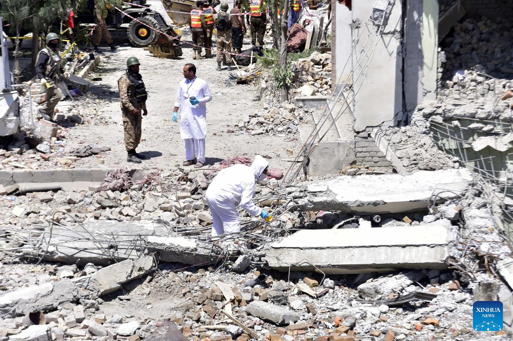 Death toll from NW Pakistan explosions rises to 17-Xinhua