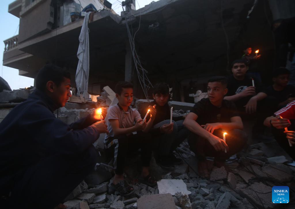 Israeli tanks shell Hamas posts in Gaza in response to rocket launch-Xinhua