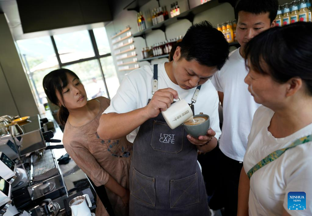 Village witnesses ongoing growth of homestays in E China's Zhejiang-Xinhua