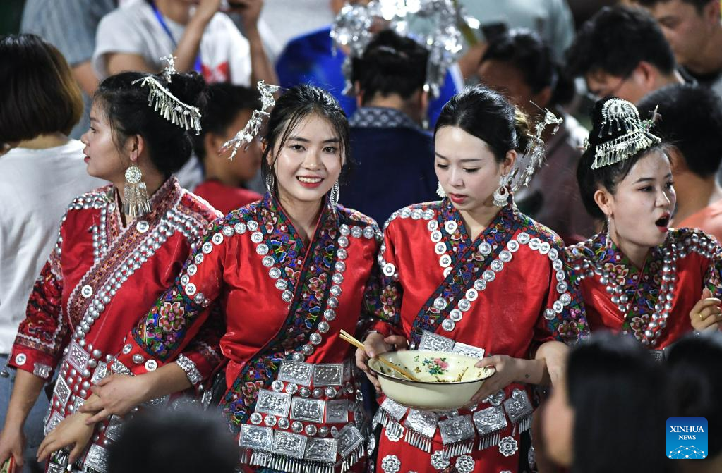 Villagers in ethnic dress give performance for "Village Super League ...