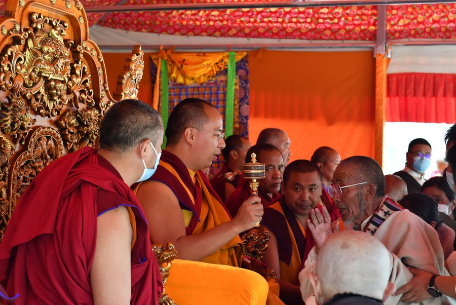 Panchen Rinpoche wraps up tour of Tibet's Qamdo-Xinhua