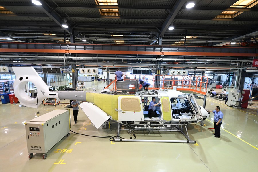 EconomyInFocus | Busy helicopter production line in Tianjin shows ...