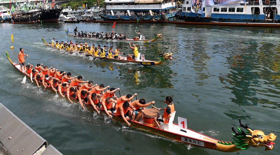 Asia Album: Dragon Boat Festival celebrated in Hong Kong, Macao-Xinhua