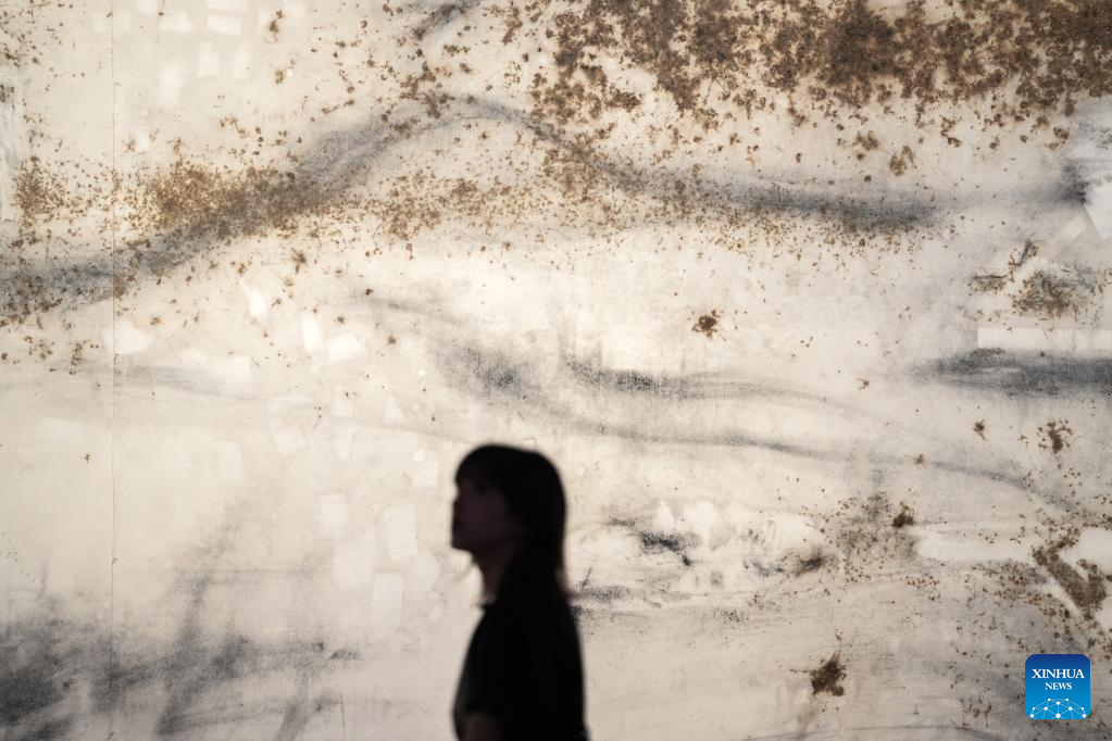 People visit exhibition of Chinese artist Cai Guoqiang in Tokyo-Xinhua