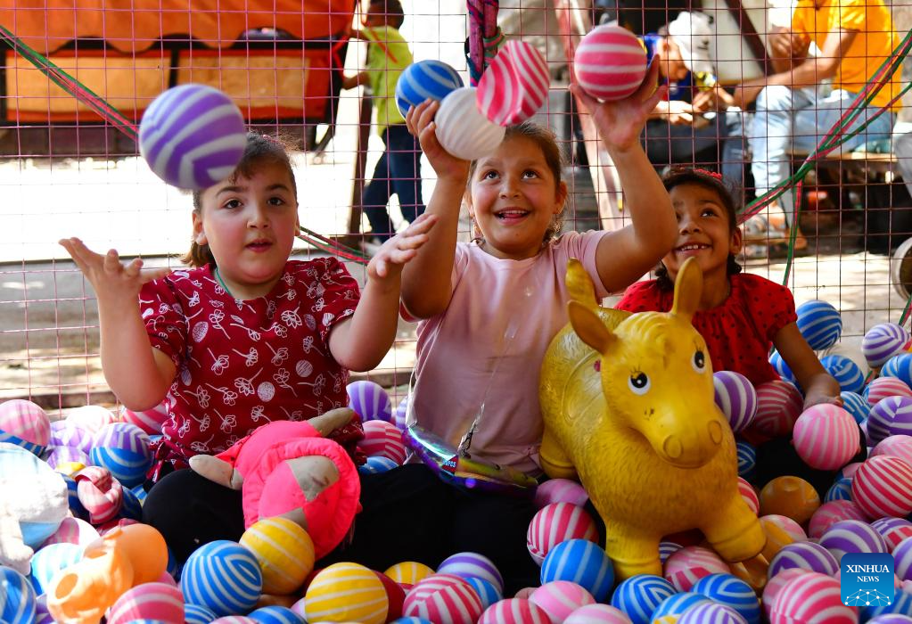 Syrian children play at theme park during Eid al-Adha holiday-Xinhua