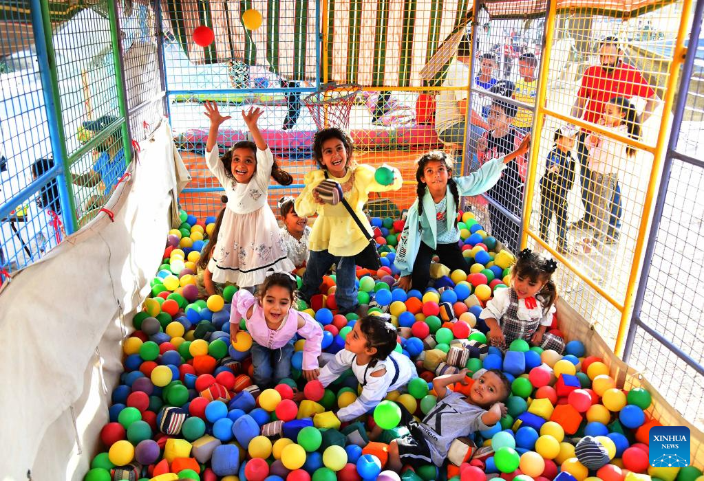 Syrian children play at theme park during Eid al-Adha holiday-Xinhua