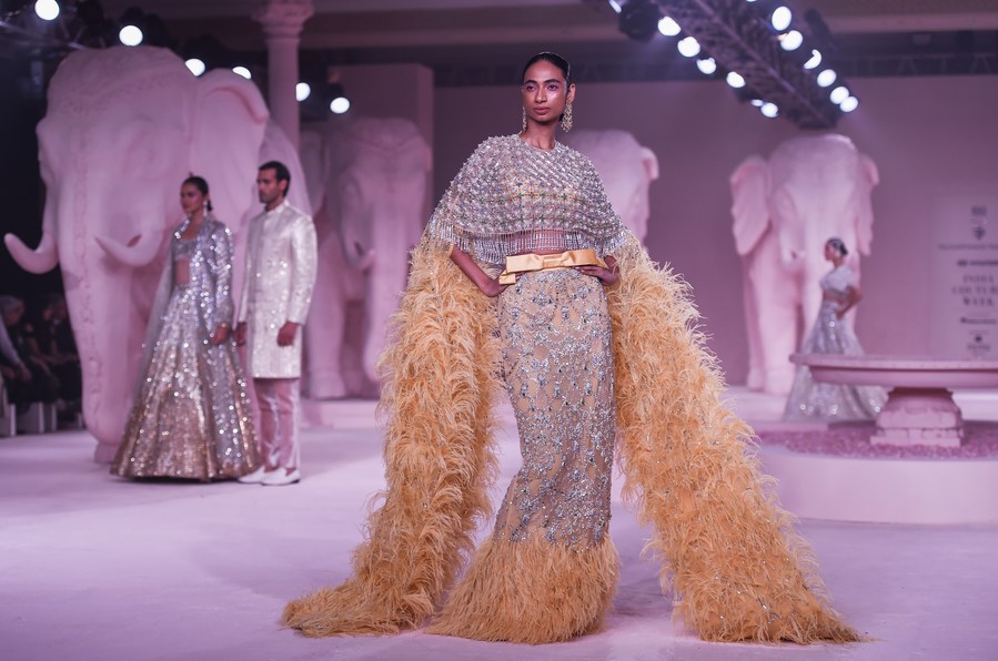 Asia Album: 16th India Couture Week kickstarts in New Delhi-Xinhua