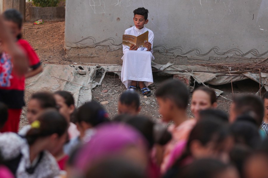 Home-based library brings joy of reading to Egyptian village kids -Xinhua