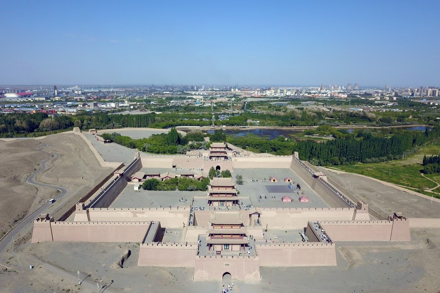 China intensifies road safety checks during summer vacation-Xinhua