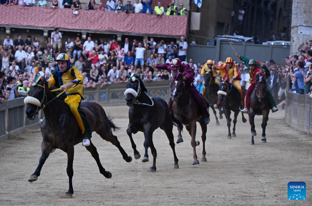 Horse race held in Siena, Italy -Xinhua