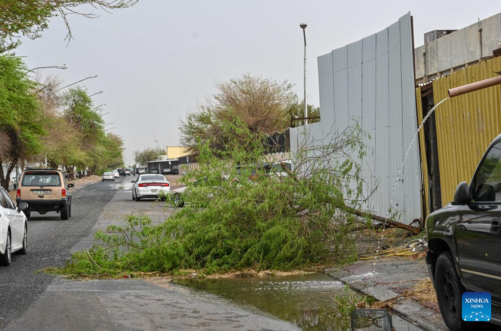 Thunderstorm hits Jahra Governorate, Kuwait-Xinhua