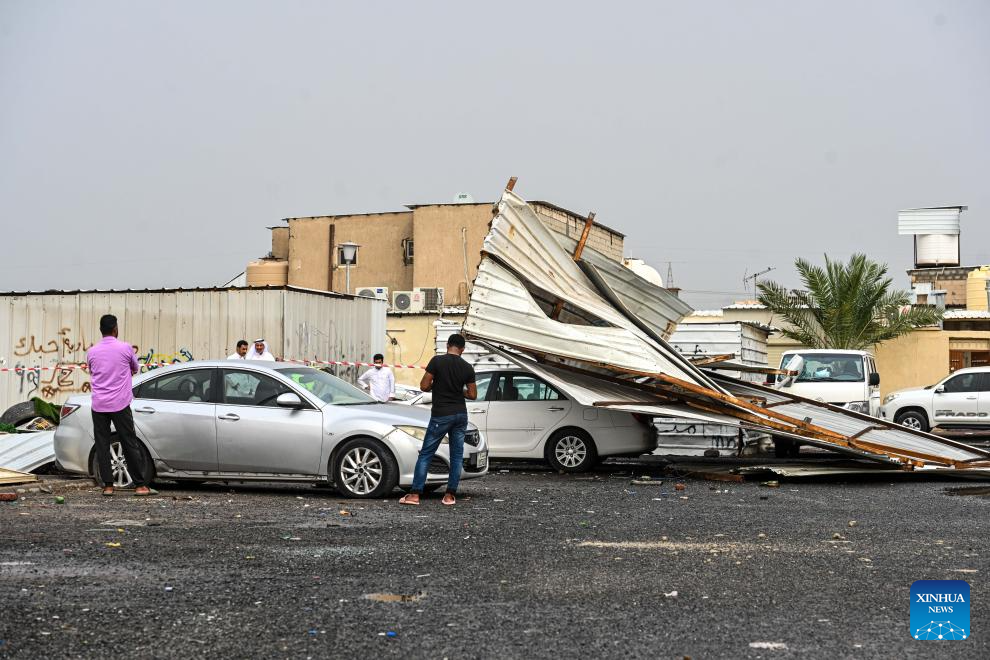 Thunderstorm hits Jahra Governorate, Kuwait-Xinhua