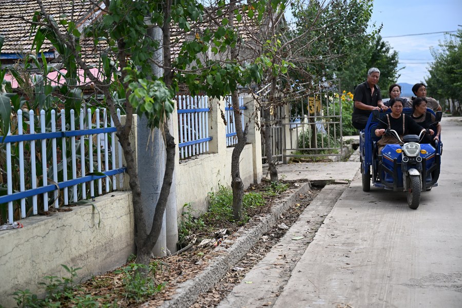 Life in flood-affected city gradually back to normal in Jilin-Xinhua