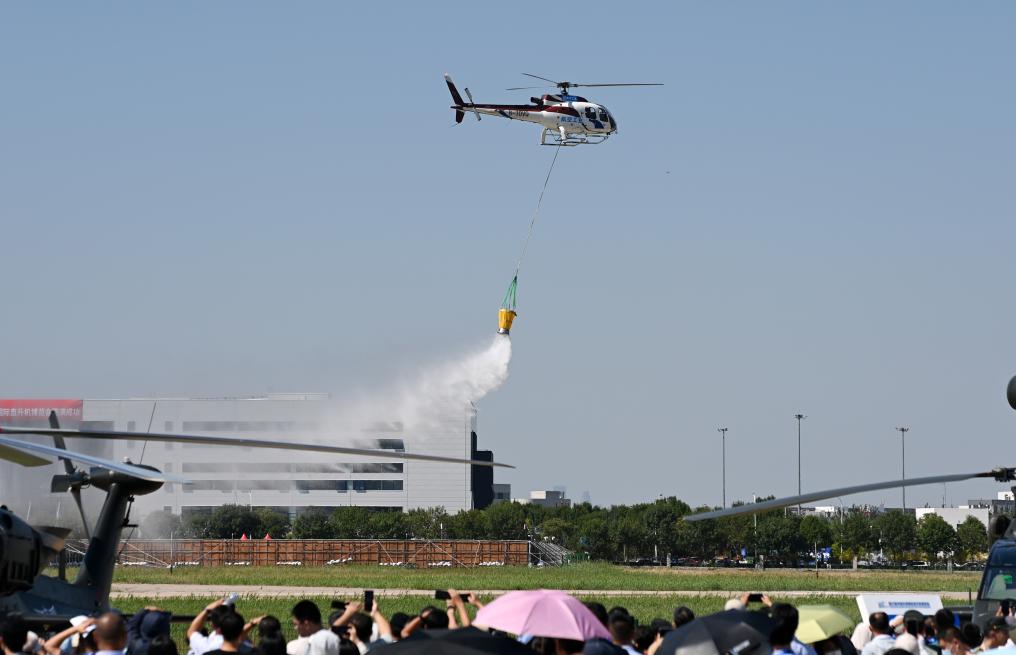 China accelerates building independent emergency air rescue system-Xinhua