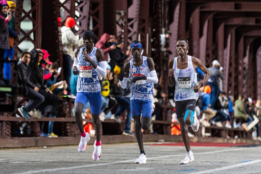 Kenya's Kiptum breaks marathon world record in Chicago -Xinhua