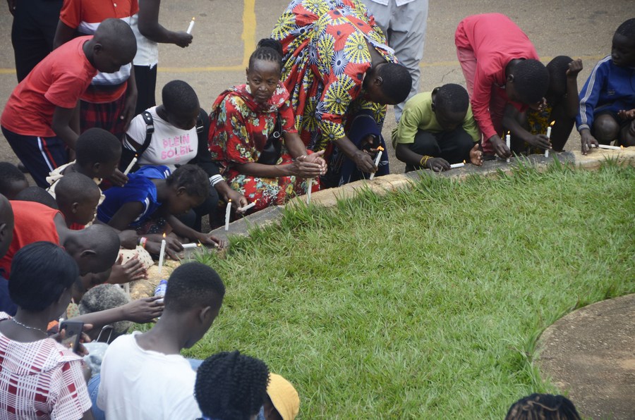 Uganda says AIDS deaths down 70 pct in past 12 years-Xinhua