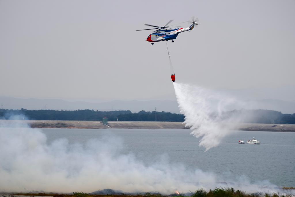 Emergency air rescue drill highlights China's homegrown aircraft-Xinhua