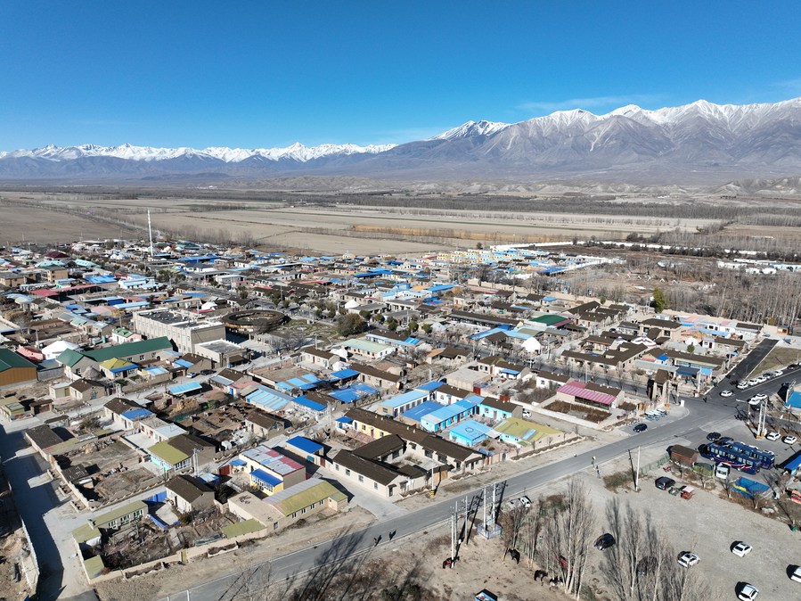 Former pastoral village in Xinjiang emerges as tourism hotspot-Xinhua