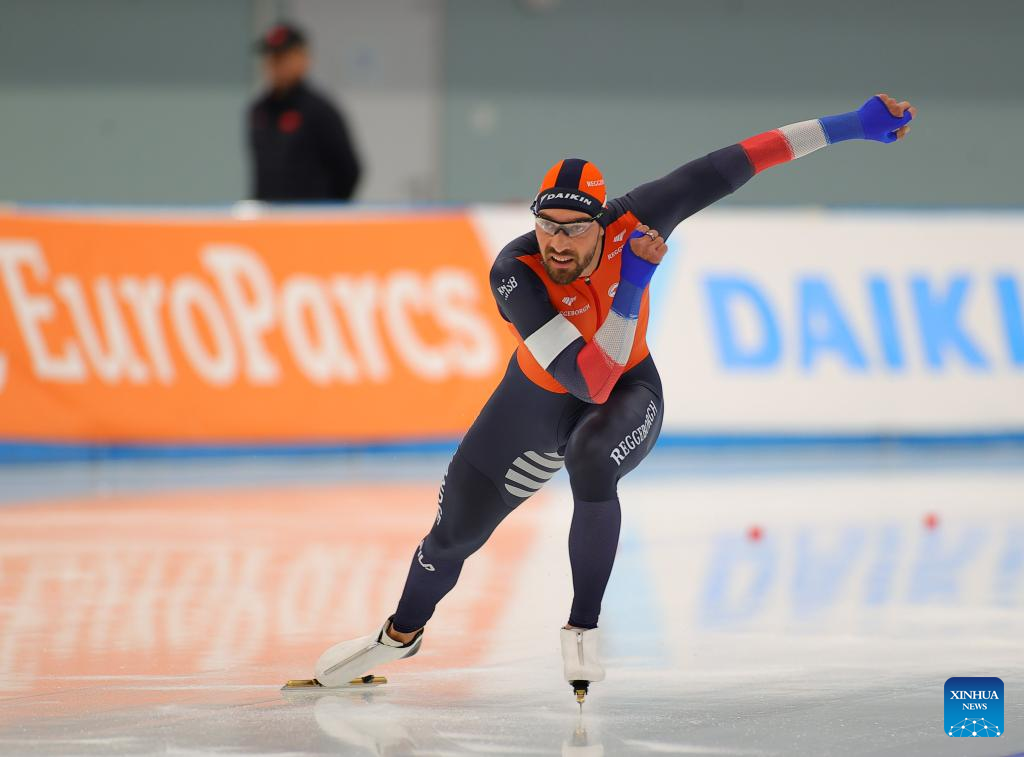 In pics: Day 1 of ISU World Cup Speed Skating-Xinhua