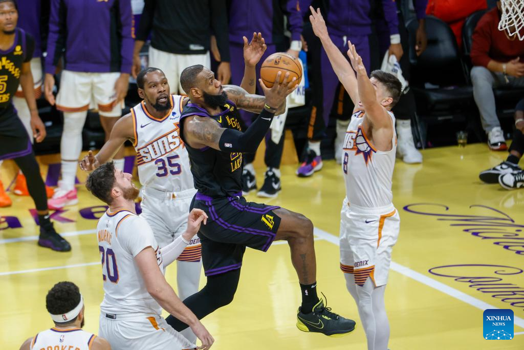 NBA: Los Angeles Lakers vs. Phoenix Suns-Xinhua