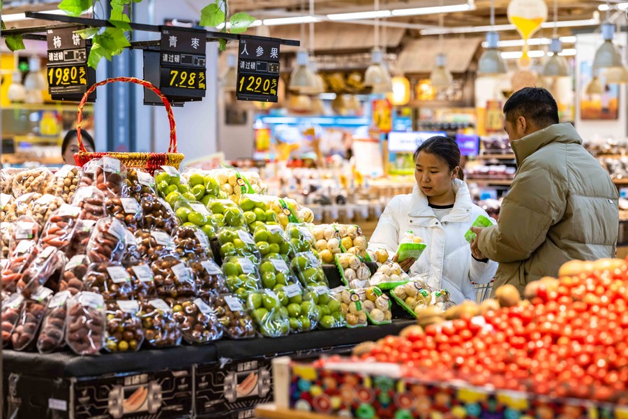 Update: China's retail sales up 10.1 pct in November-Xinhua