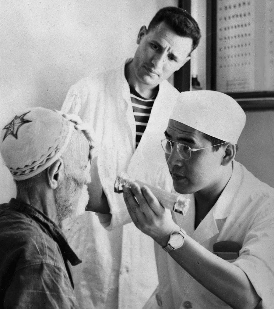 Chinese doctors build bridges of friendship with altruistic medical ...