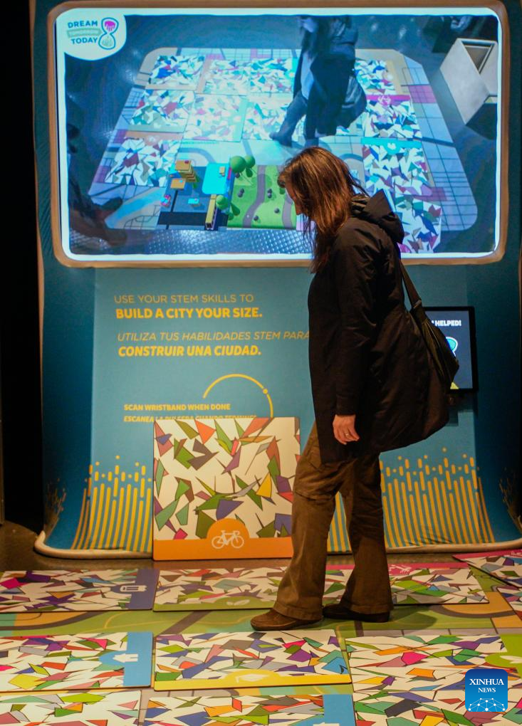 "Dream Tomorrow Today" exhibition held in Canada-Xinhua