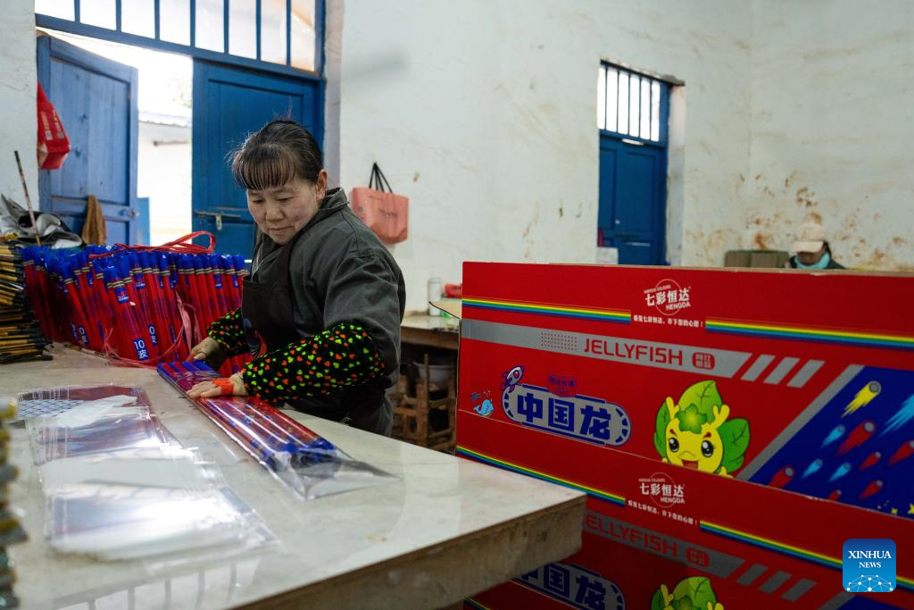 Firework companies ramp up production for upcoming Spring Festival in ...