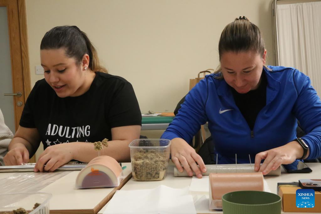 Feature: Maltese university TCM students experience moxa stick crafting ...