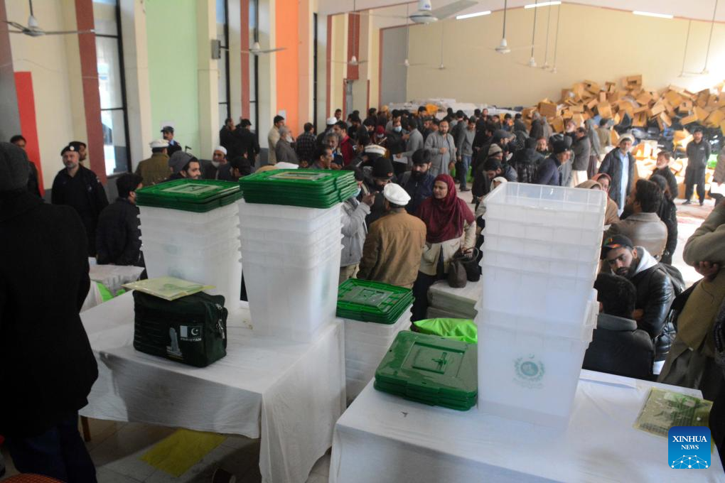 Staff members prepare for upcoming general elections in Pakistan-Xinhua