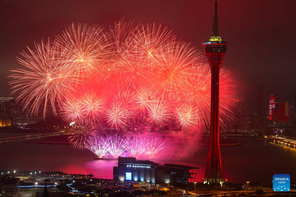Macao sets off fireworks in celebration of Spring Festival-Xinhua
