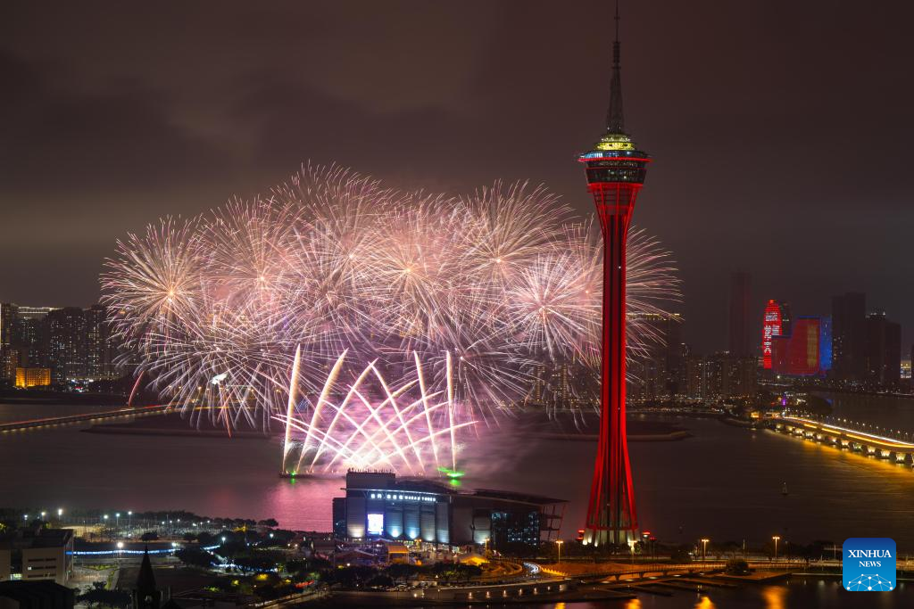 Macao sets off fireworks in celebration of Spring Festival-Xinhua